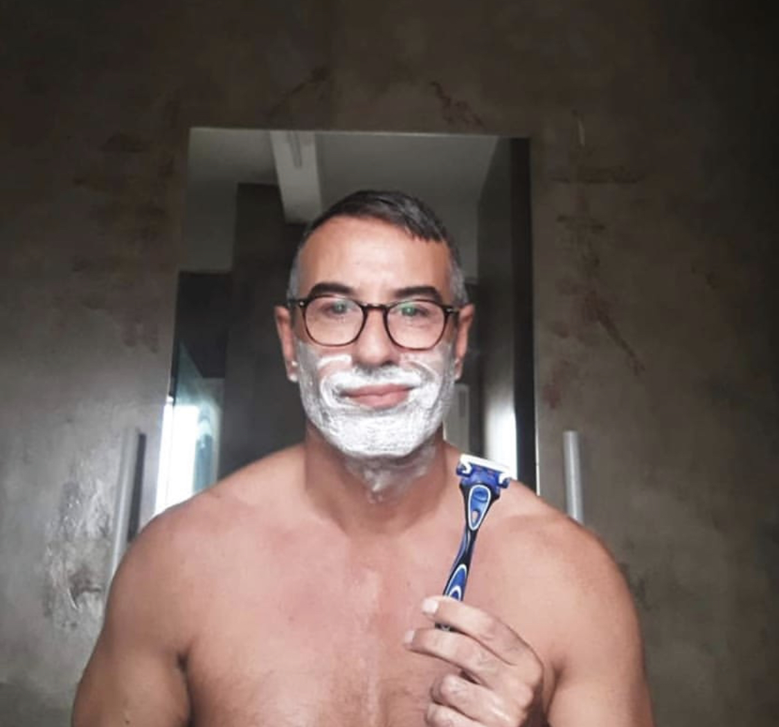 SOBRE RUEDAS CON… ABEL ARANA - Elsa Anka